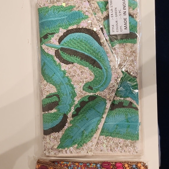 Kyniti's Exquisite Trap | Bags | Beaded Clutch | Poshmark